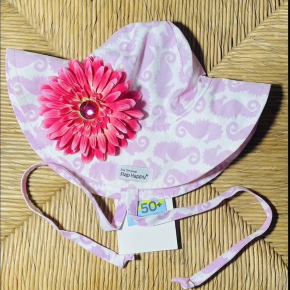 original flap happy | Accessories | Newthe Original Flap Happy Hat Upf ...